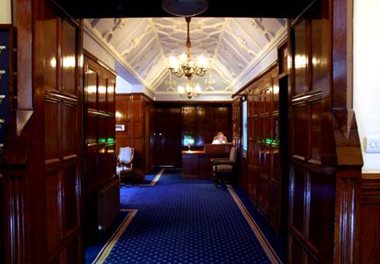 Luxurious Chambers with Oak Panelling